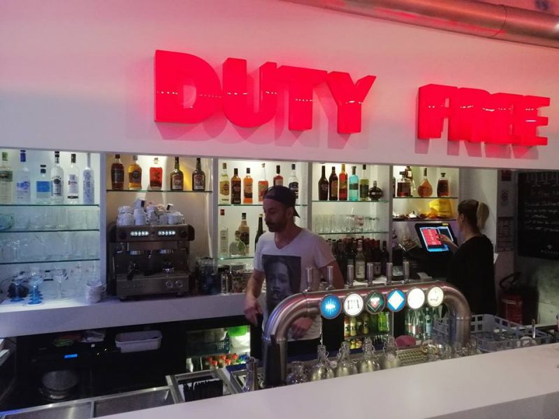 On a testé le JetLag - Le restaurant le plus insolite de Lille