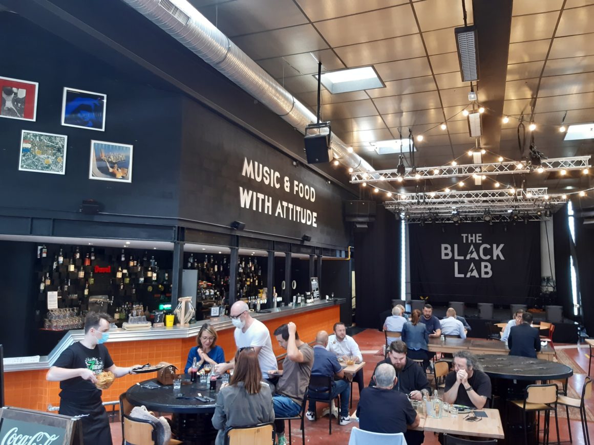 On a testé Le Black Lab - Le très bon resto rock and roll de la métropole