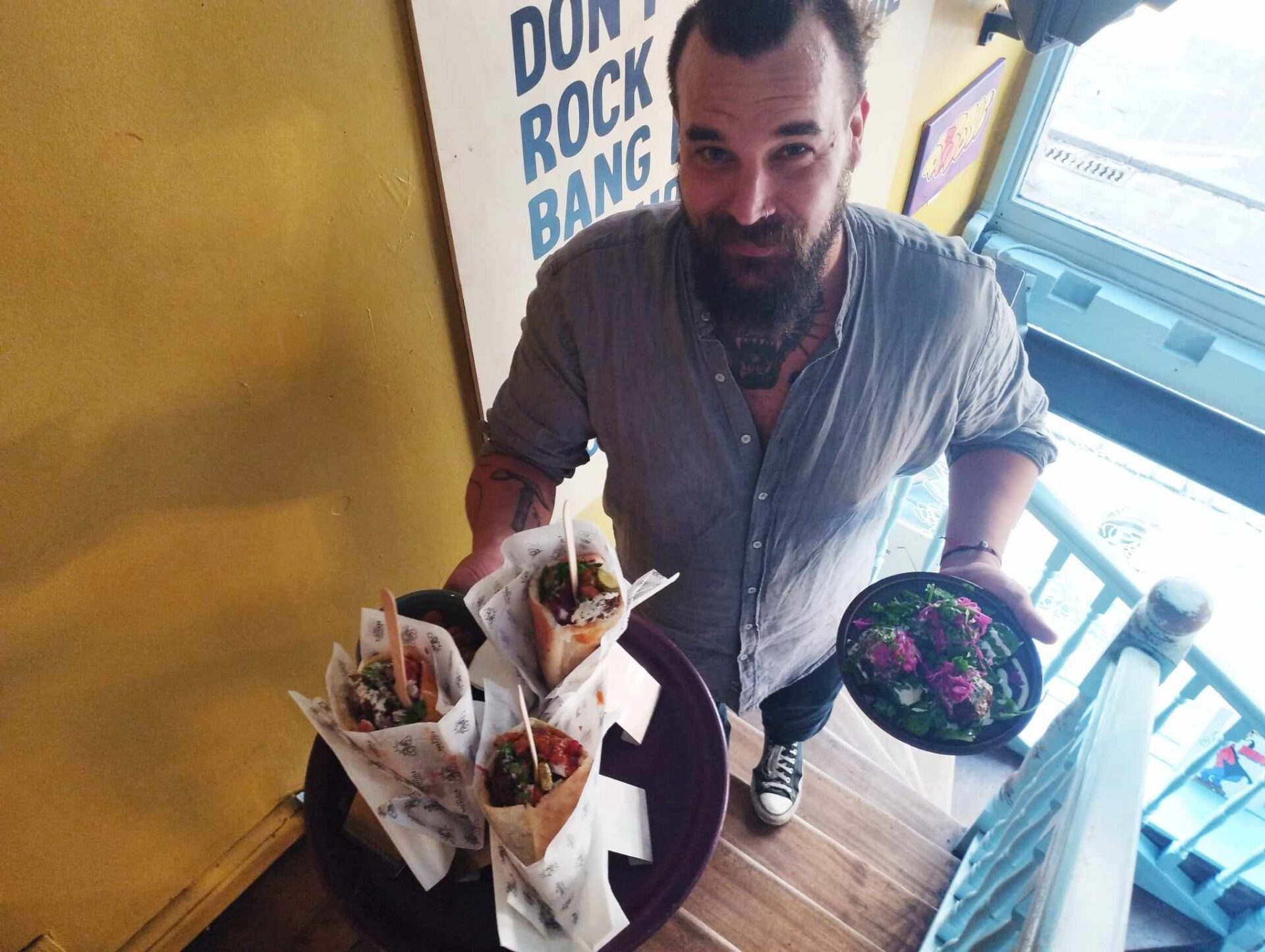 On a testé les falafels gourmandes du Bar Parallèle dans le Vieux-Lille