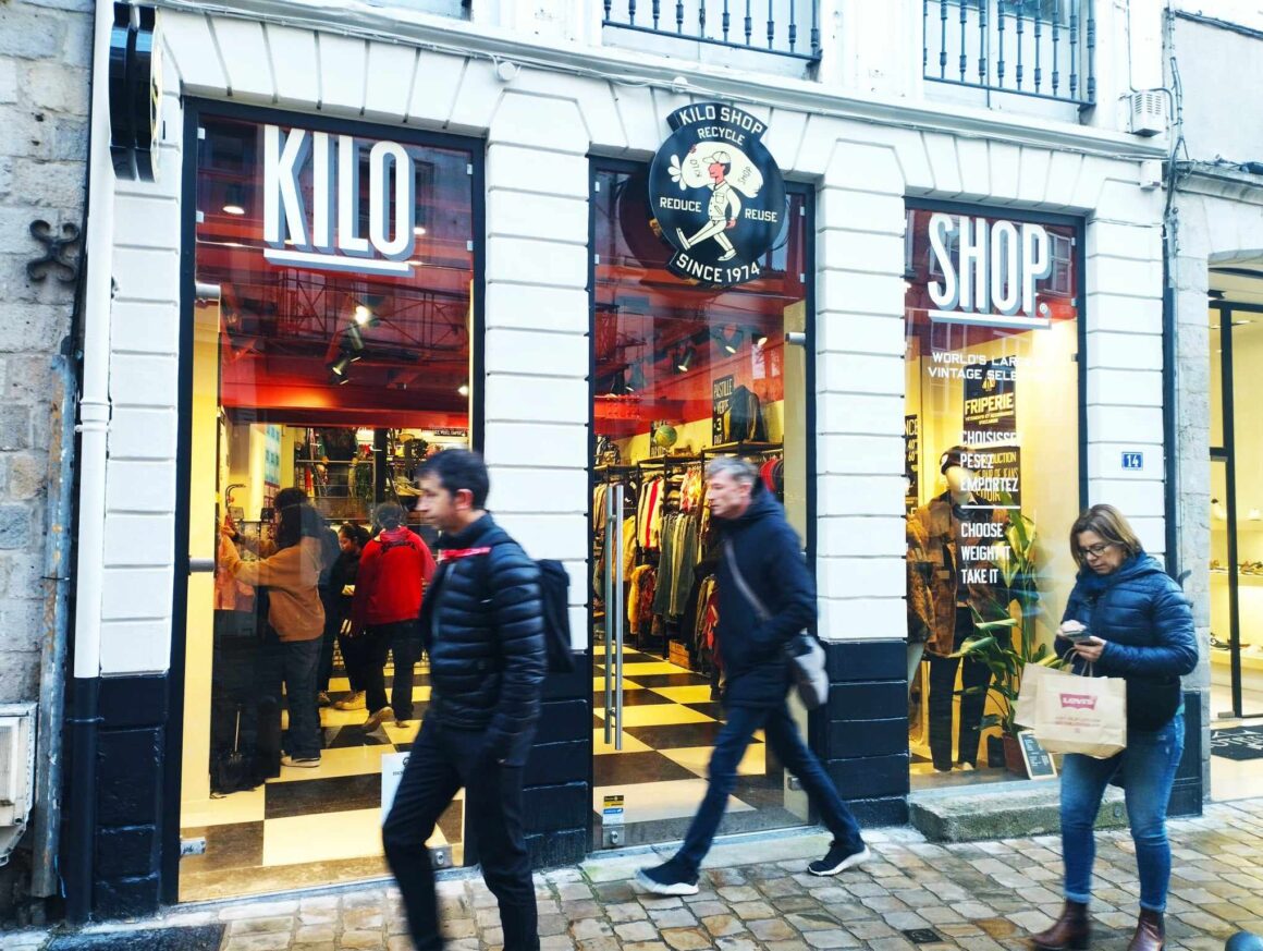 Un an après, Kilo Shop revient avec une friperie géante dans le Vieux-Lille